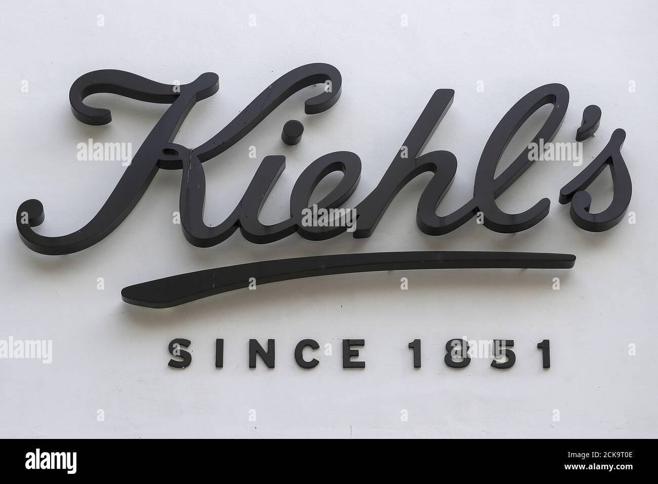Kiehls hi-res stock photography and images - Alamy