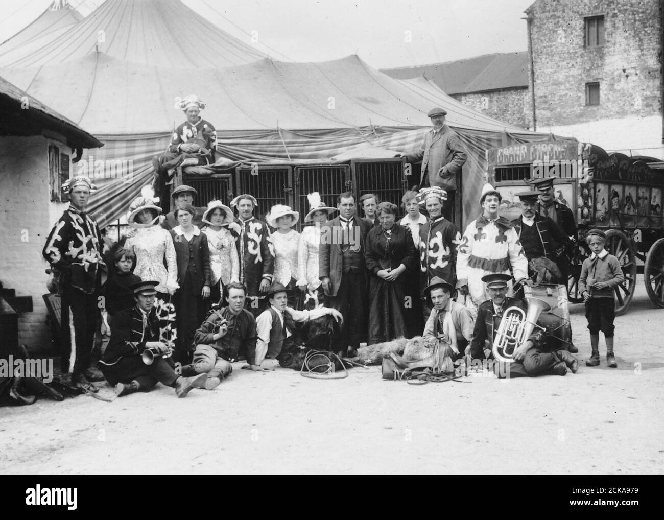 1940s circus vintage black and white hi-res stock photography and ...