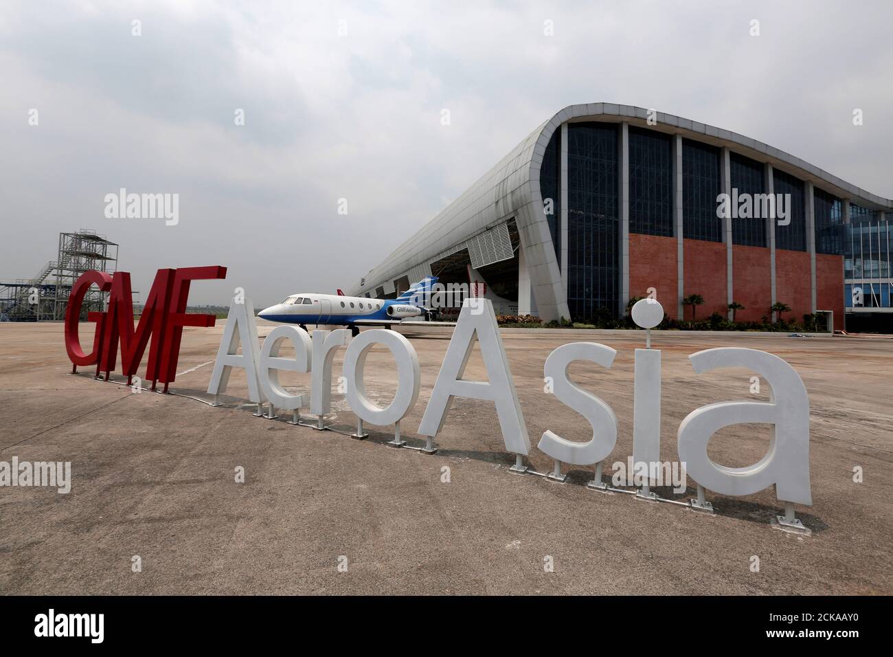 Pt garuda indonesia hi-res stock photography and images - Alamy