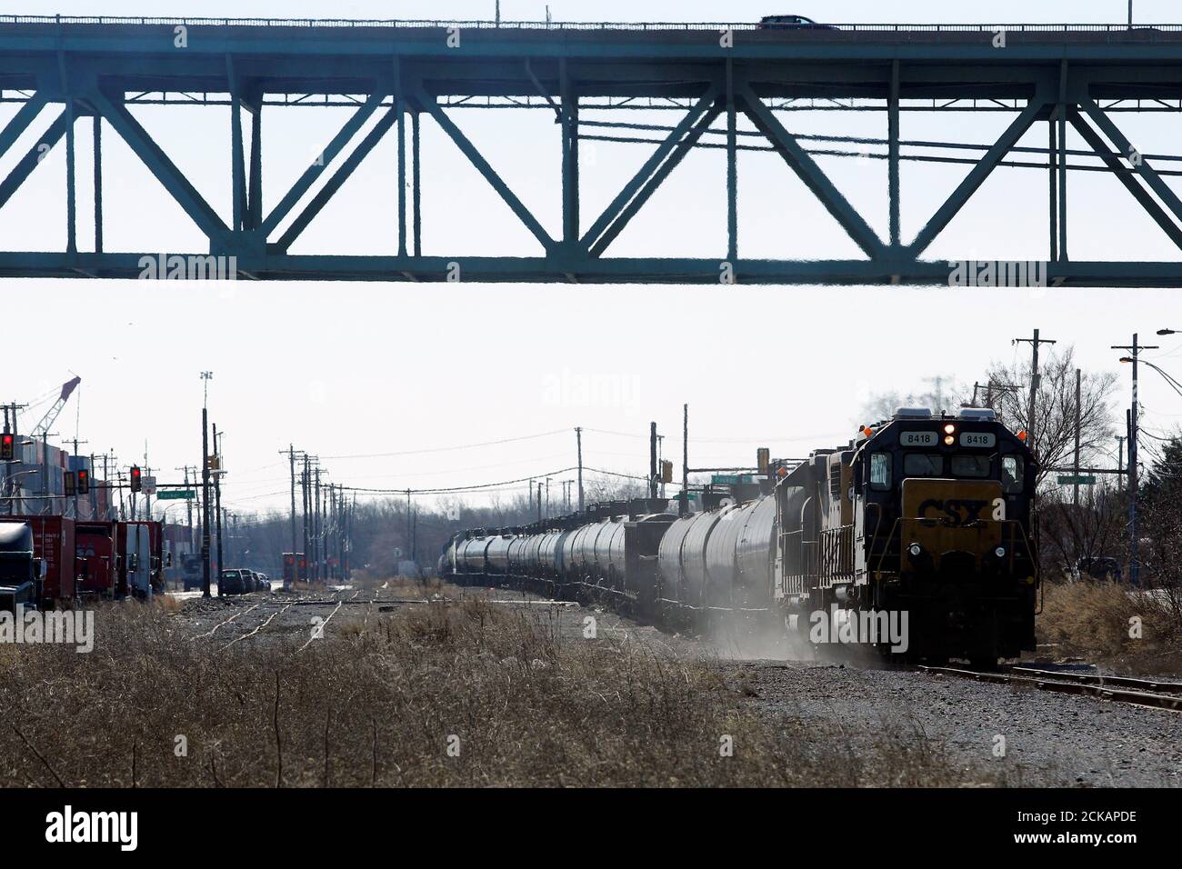 Liquefied natural gas train hi-res stock photography and images - Alamy