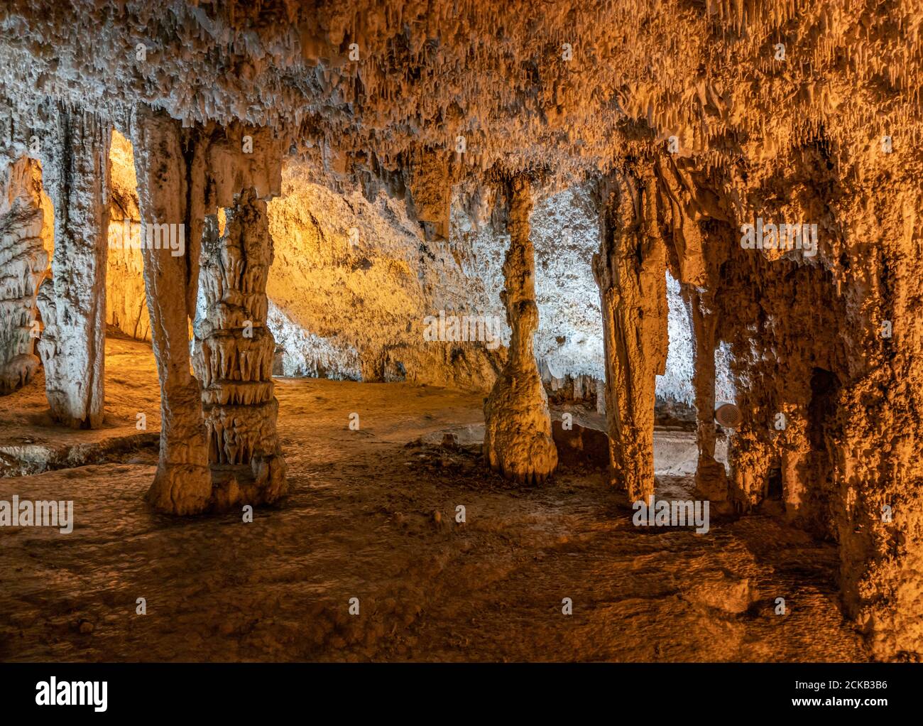 Alghero (Sardegna, Italy) - The Neptune's Grotto ('Grotte di Nettuno ...