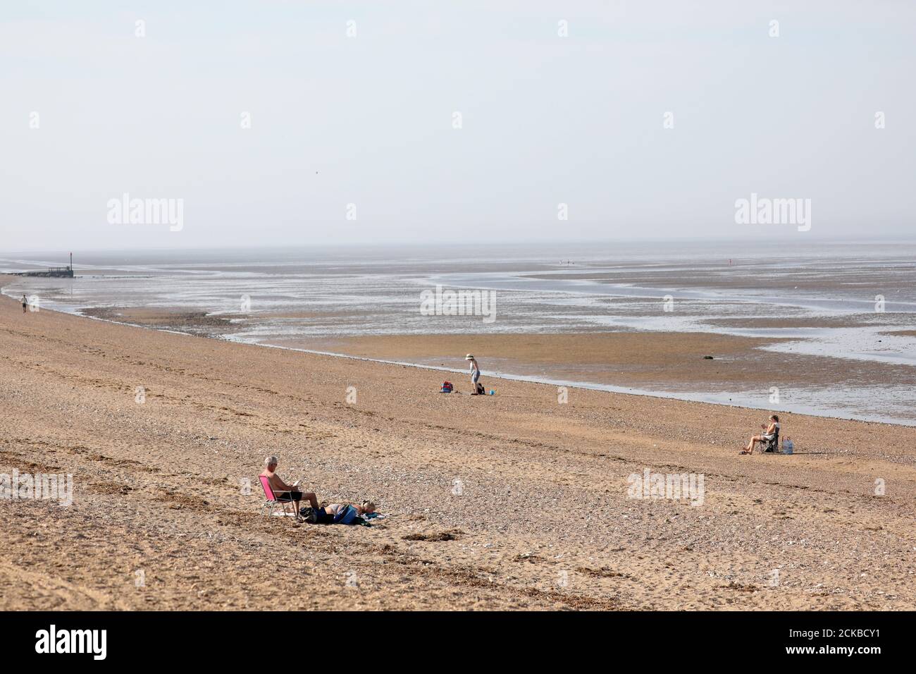 Heacham, UK. 15th Sep, 2020. People bag their spots on the beach early ...