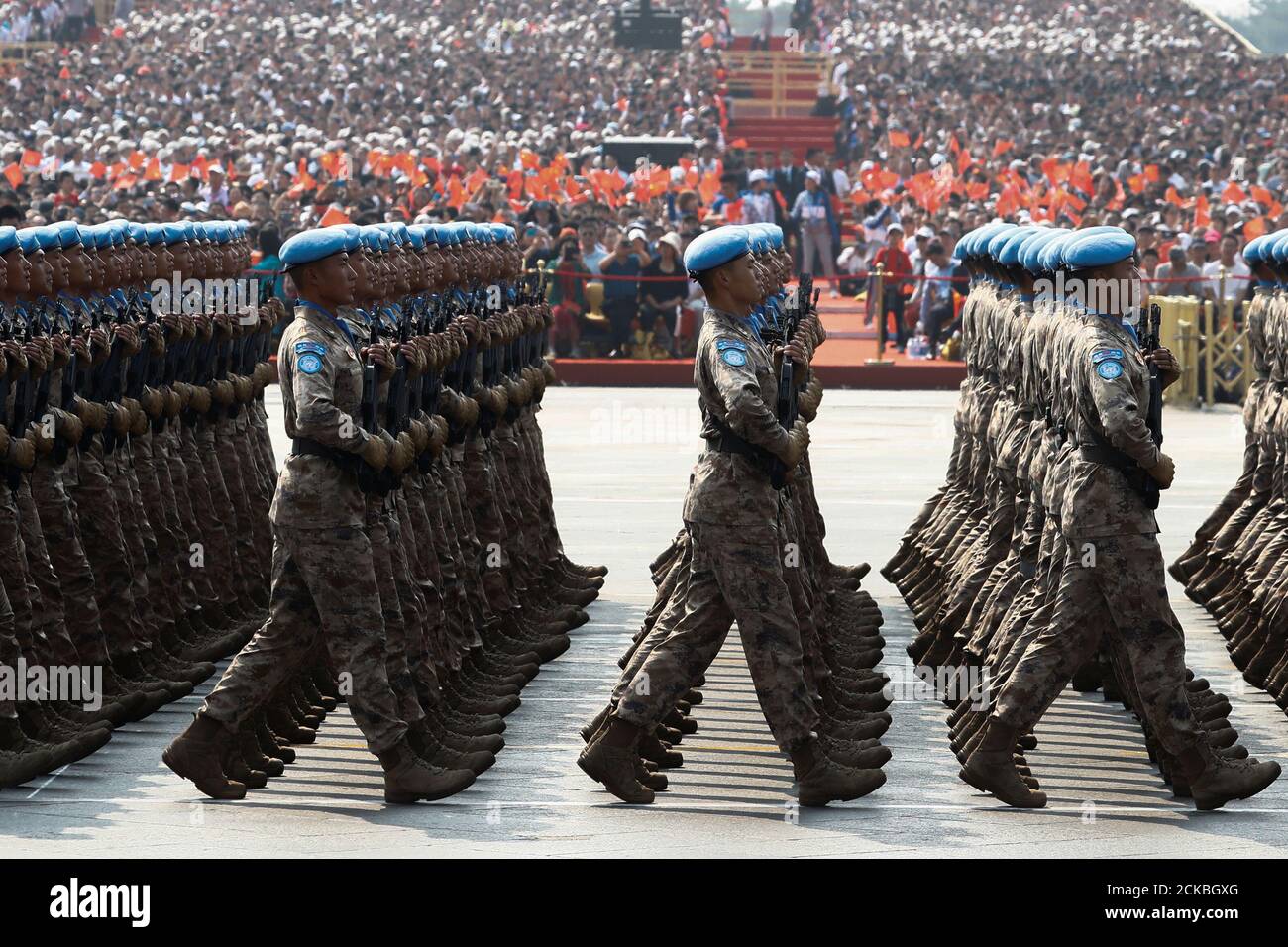 Troops march in formation hi-res stock photography and images - Alamy