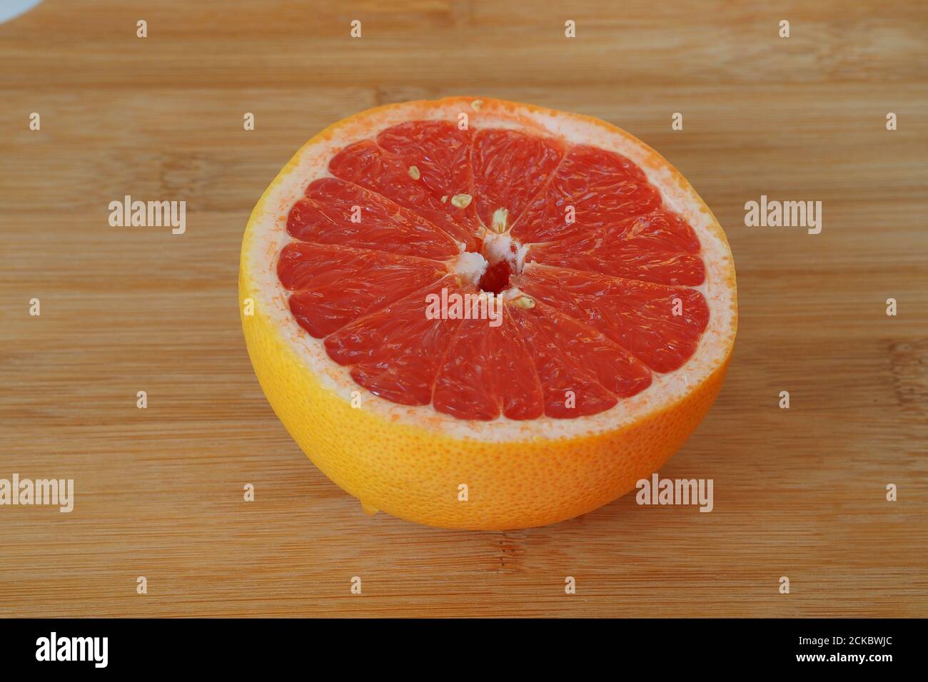 Cut fruit red grapefruit hi-res stock photography and images - Alamy