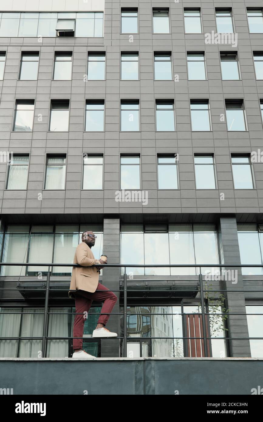 Standing building exterior hi-res stock photography and images - Alamy
