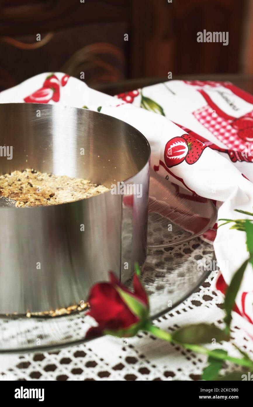 Preparing a cake at home Stock Photo - Alamy