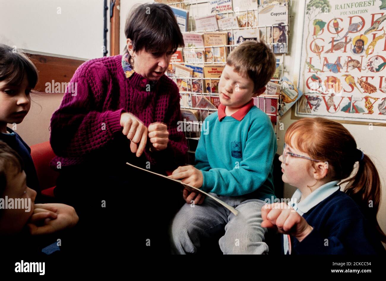 Using simple sign language to help pupils learn to read at Westdene ...