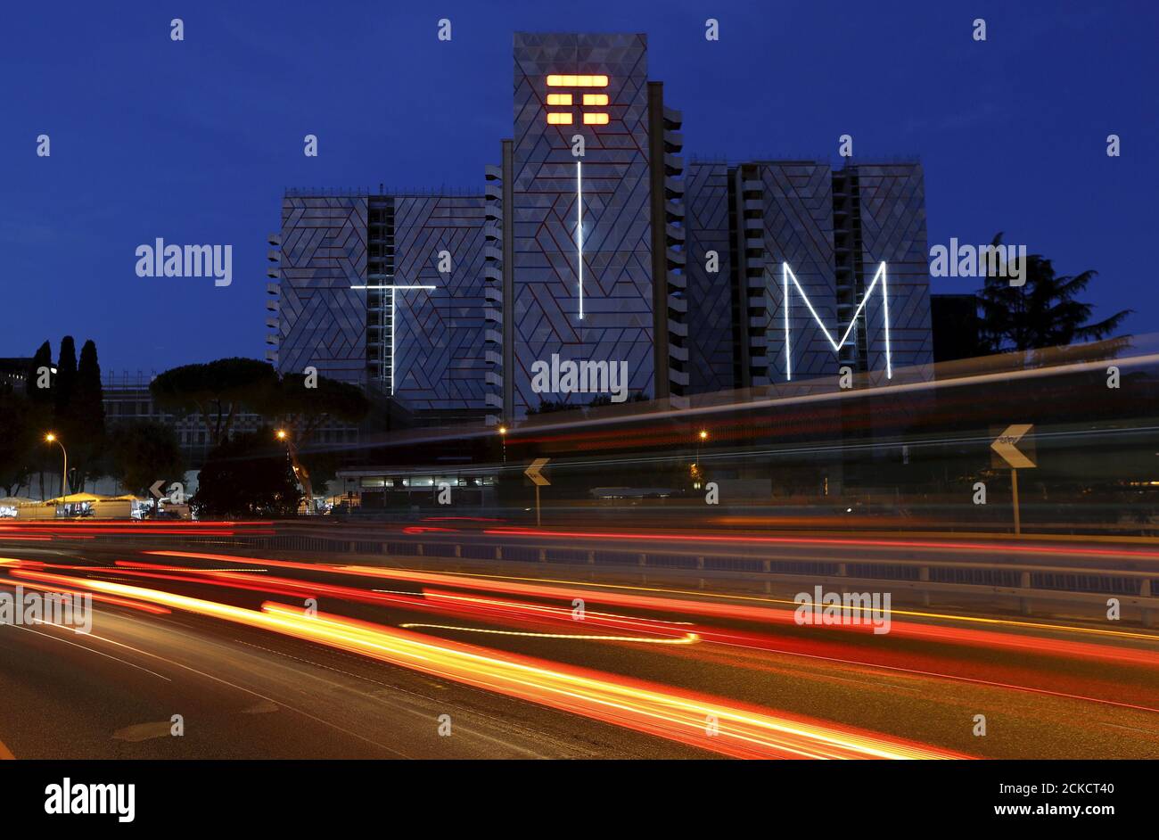 Three Mobile Logo High Resolution Stock Photography and Images - Alamy