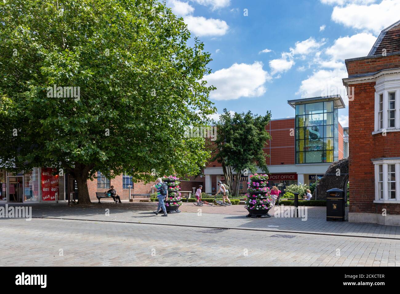 Baytree Shopping Centre, Shops, High Street Brentwood Essex Stock Photo ...