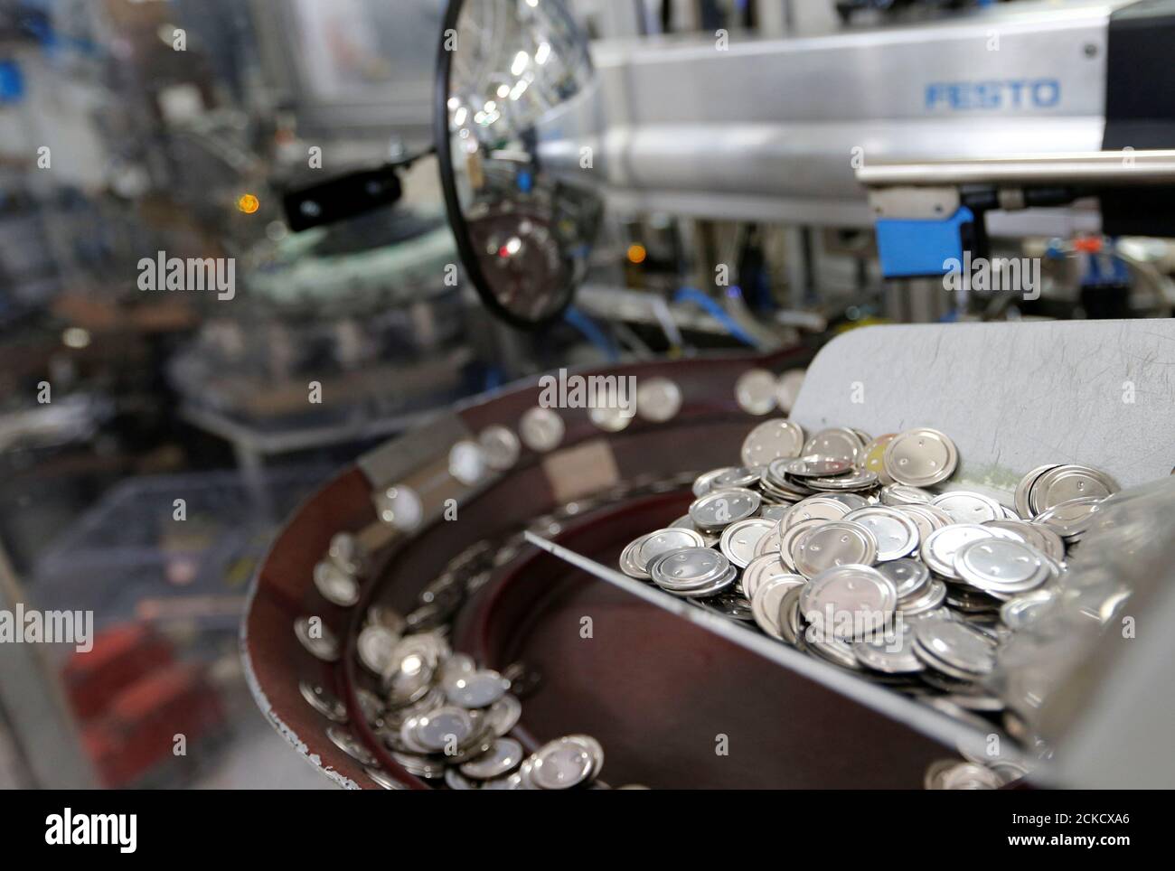 Battery circular economy hi-res stock photography and images - Alamy