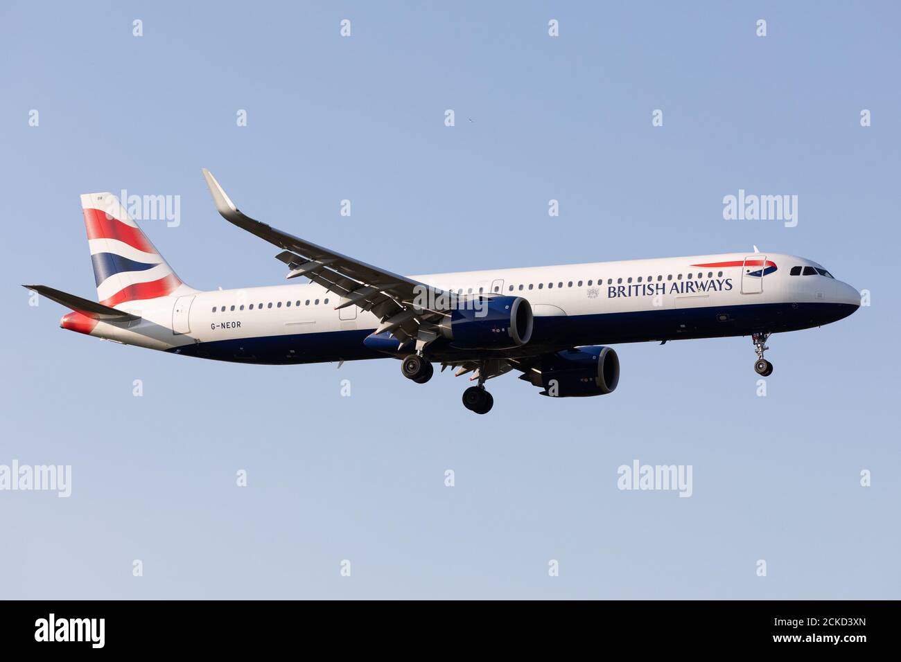 British airways airbus a321 lands hi-res stock photography and images ...