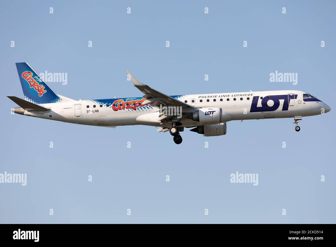 A LOT Polish Airlines Embraer E190 lands at London Heathrow Airport ...