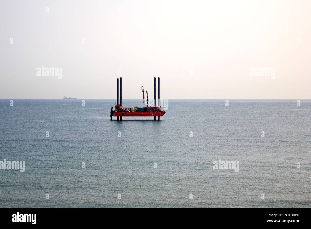 Offshore jack up rig hi-res stock photography and images - Alamy