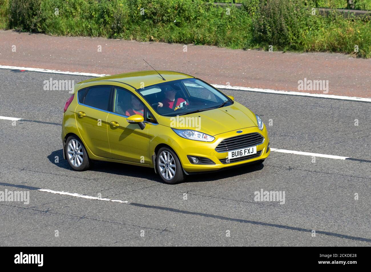 2016 yellow ford fiesta titanium turbo hi-res stock photography and ...