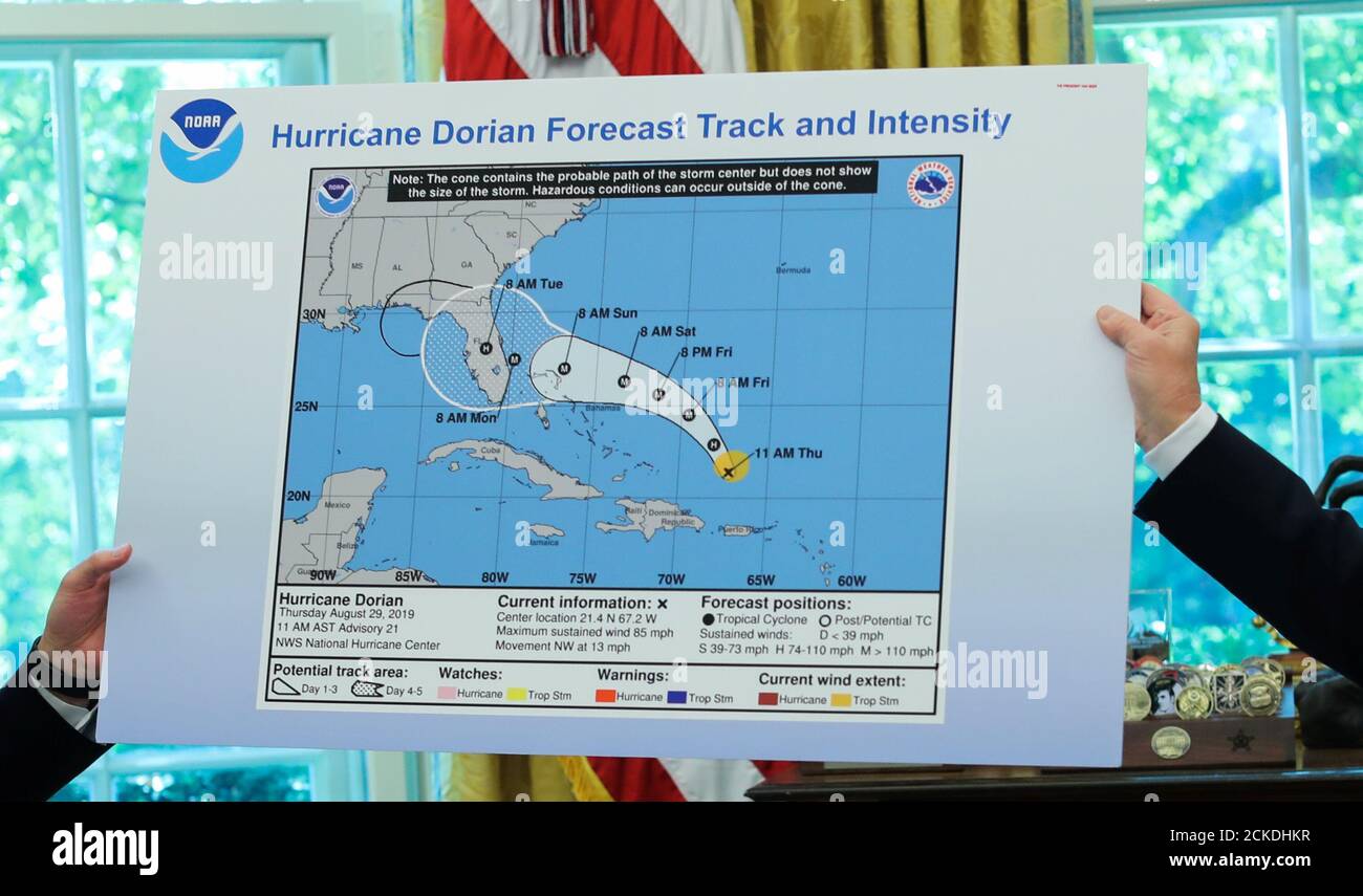 Hurricane chart hi-res stock photography and images - Alamy