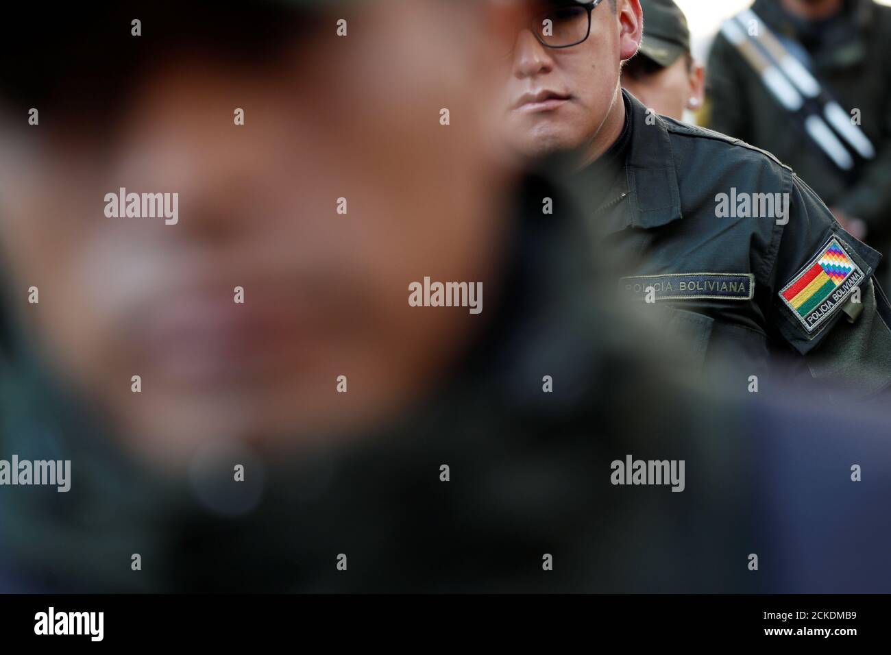 Bolivian police in uniform hi-res stock photography and images - Alamy