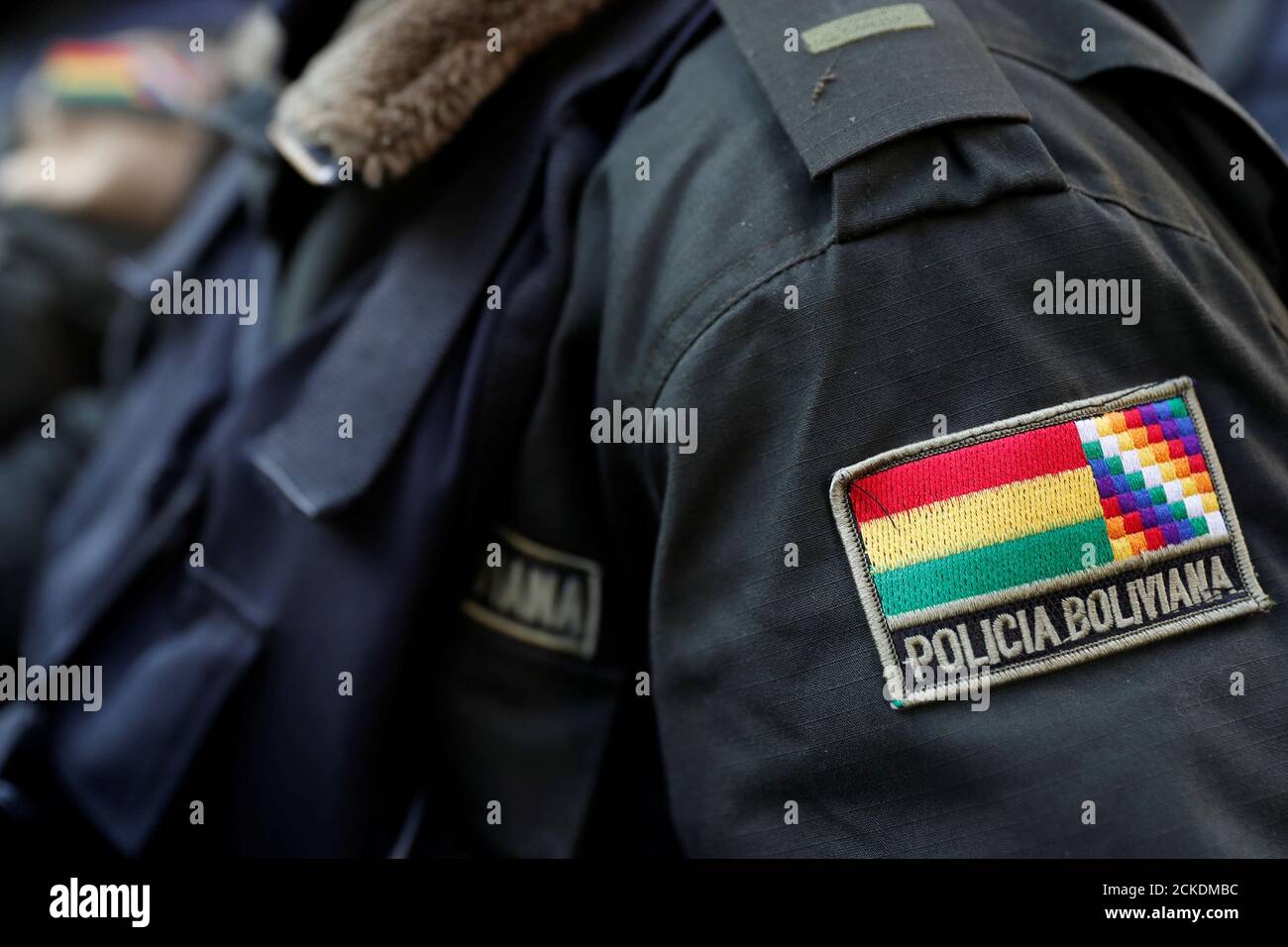 Bolivian police in uniform hi-res stock photography and images - Alamy