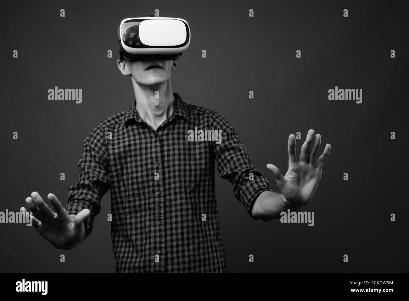 Black man using vr Black and White Stock Photos & Images - Alamy