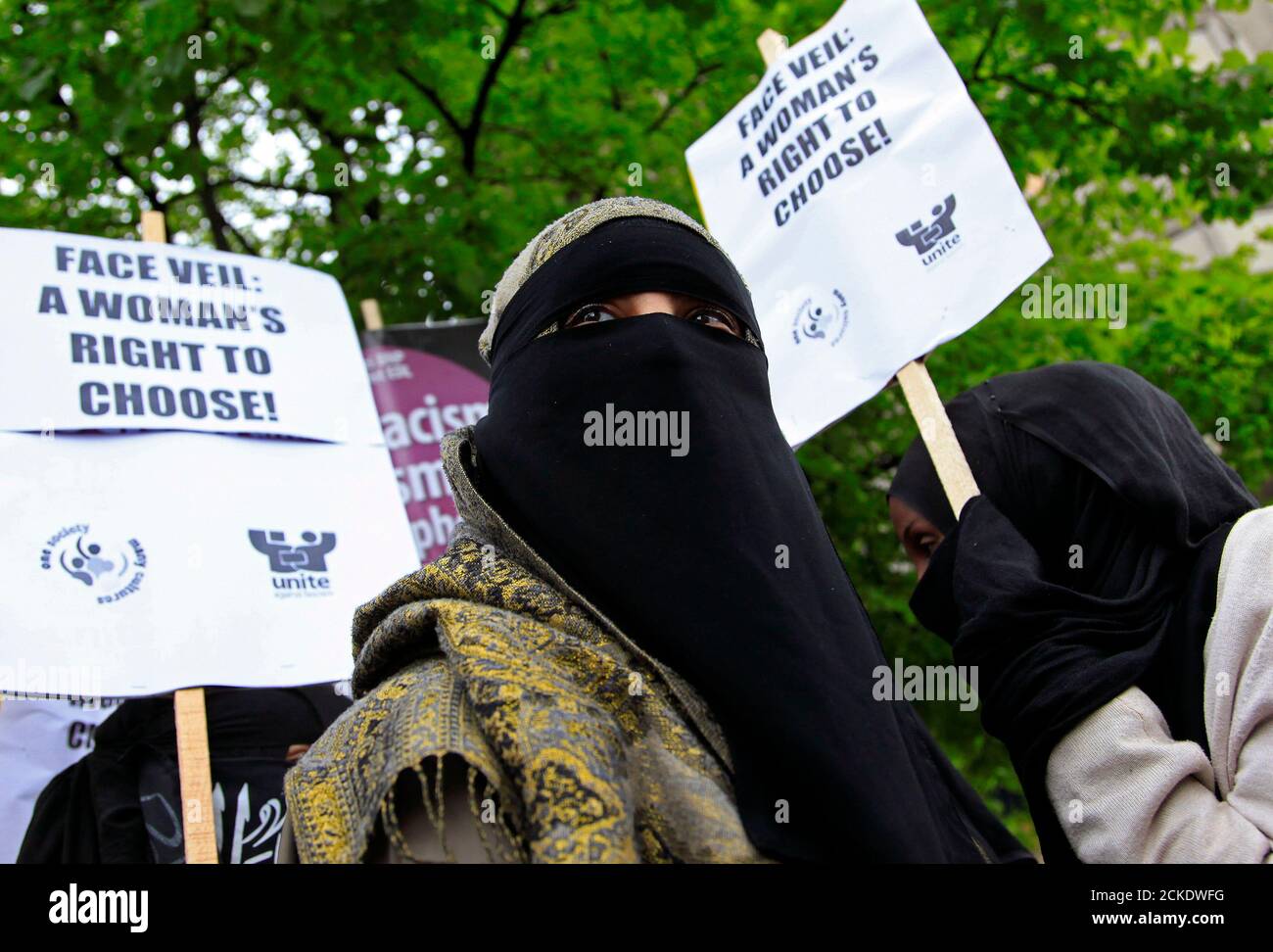 Burqa and niqab europe hi-res stock photography and images - Alamy