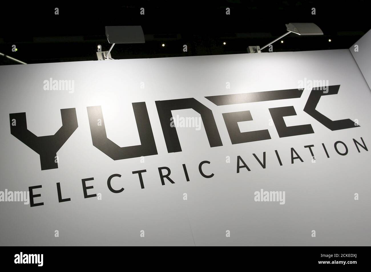 Yuneec logo High Resolution Stock Photography and Images - Alamy