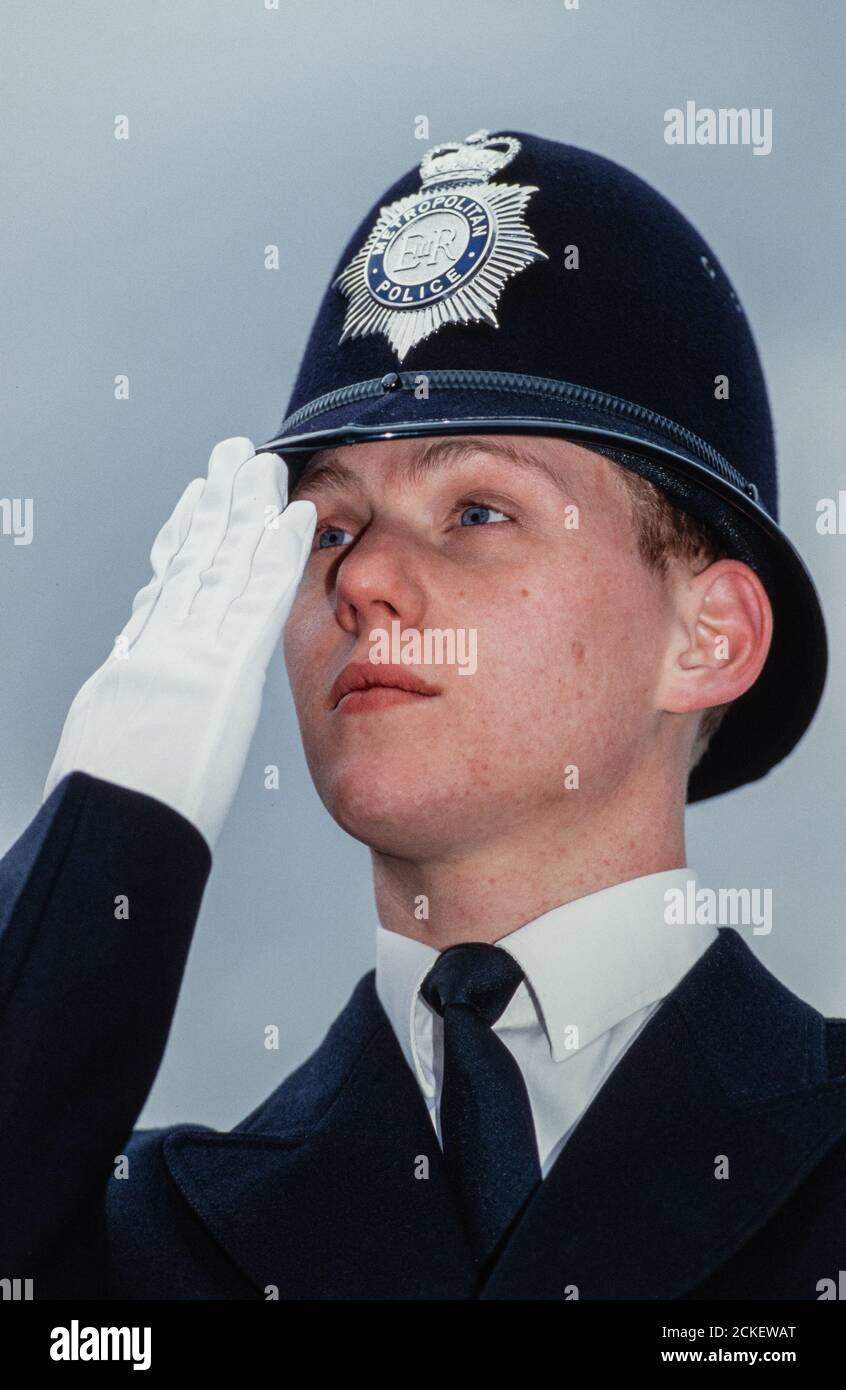 Police passing out parade london hi-res stock photography and images ...