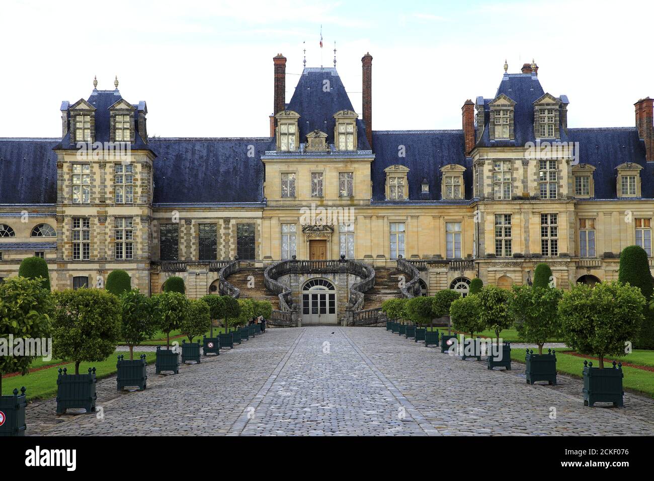 France Fontainebleau castle main hall Stock Photo - Alamy
