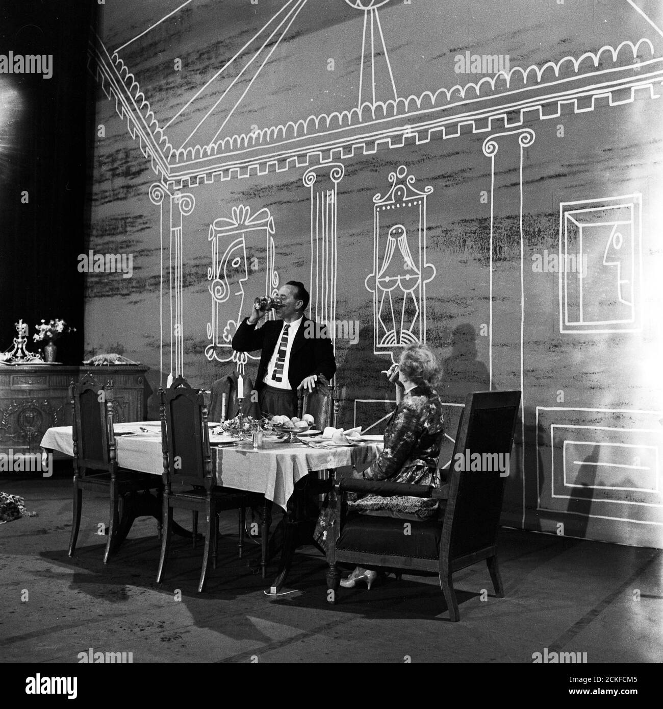 Freddie frinton dinner for one hi-res stock photography and images - Alamy