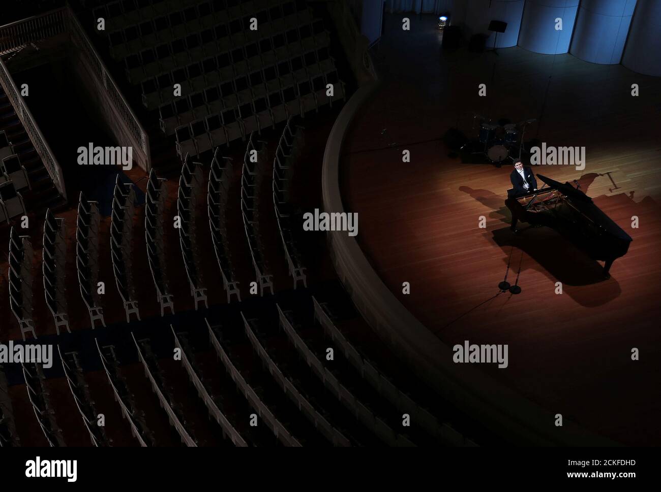 Tchaikovsky concert hall moscow hi-res stock photography and images - Alamy