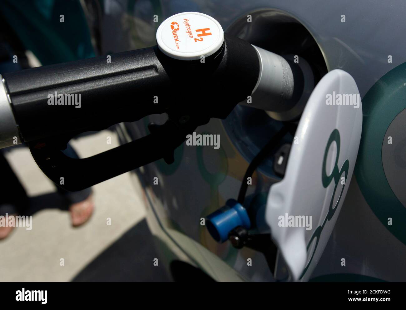 Hydrogen stations hi-res stock photography and images - Alamy