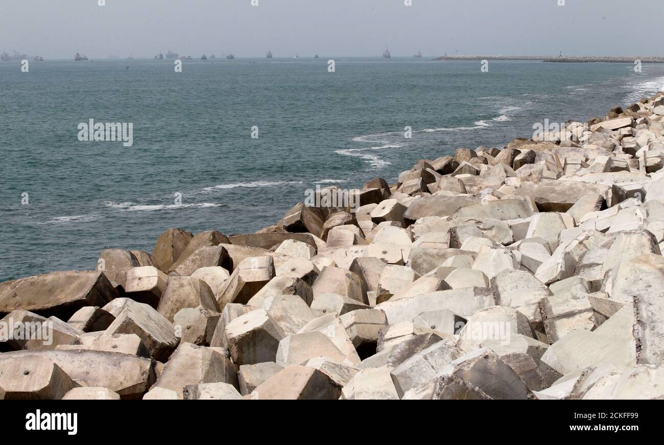 Apapa port hi-res stock photography and images - Alamy