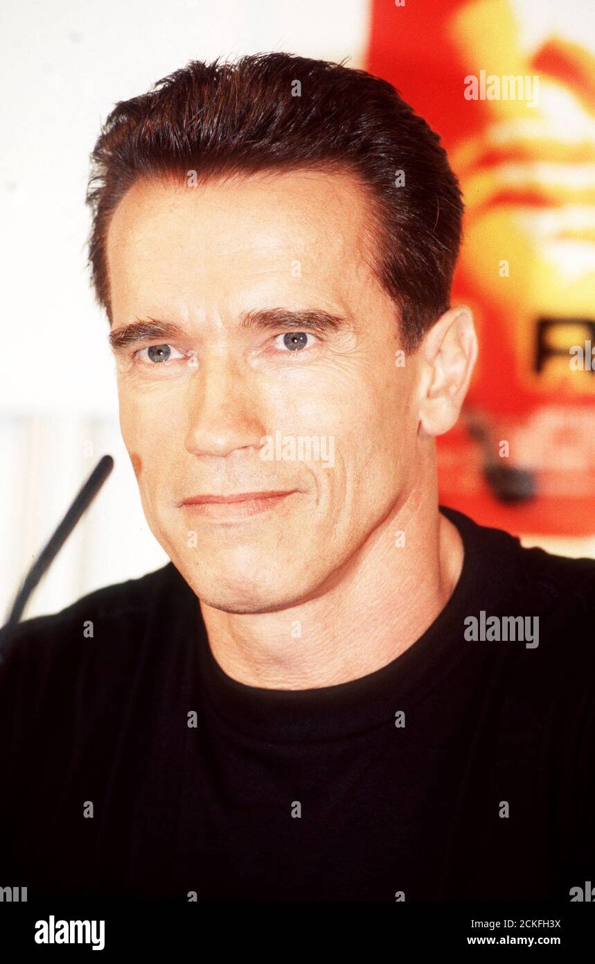 Porträt des Schauspieler ARNOLD SCHWARZENEGGER, um 1999. Portrait of ...