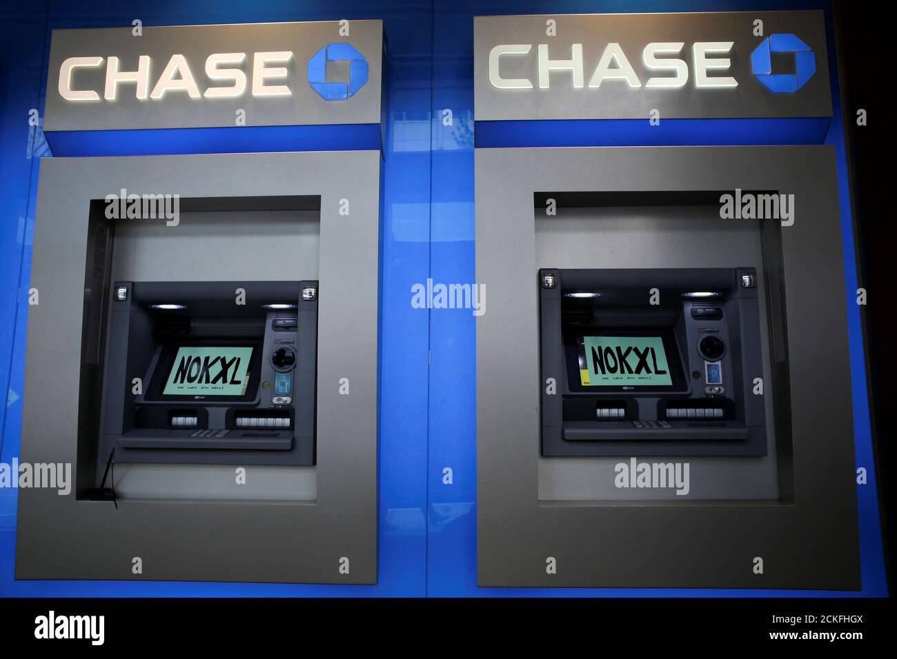 Chase Bank Atm High Resolution Stock Photography and Images - Alamy