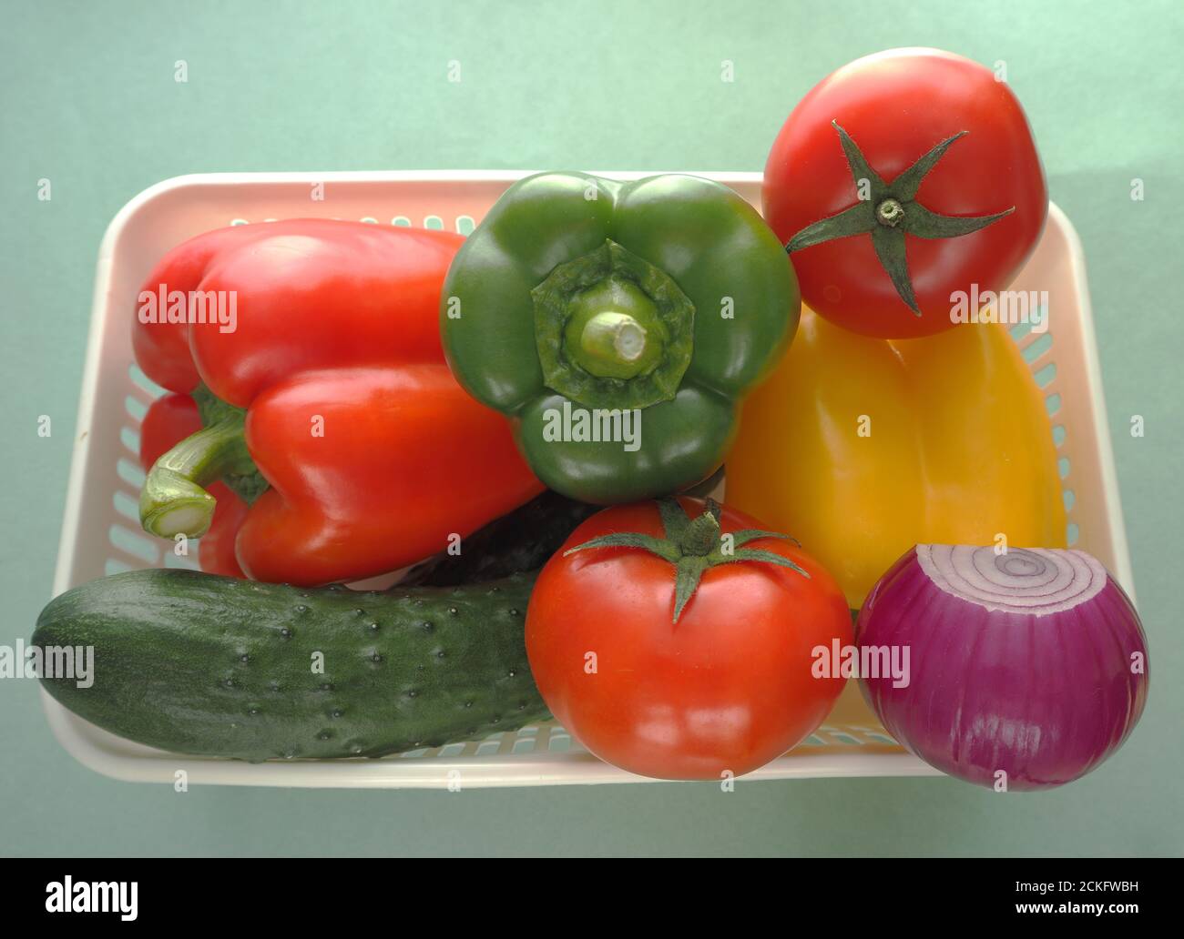 Food vegetables onion tomato pepper hi-res stock photography and images ...