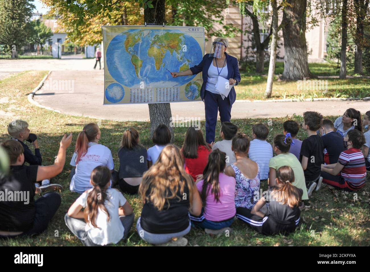 Open air classroom hi-res stock photography and images - Alamy