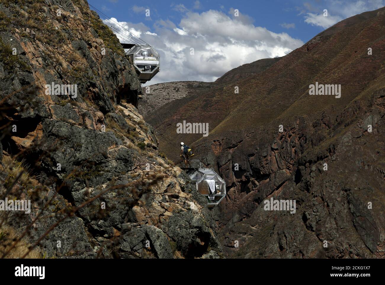 Hanging pods hotel hi-res stock photography and images - Alamy