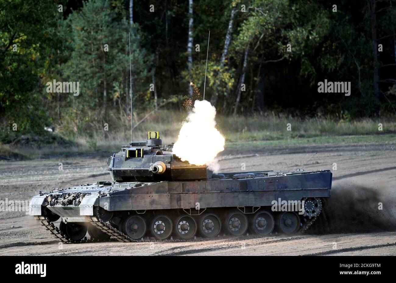 Leopard 2 And Tank High Resolution Stock Photography and Images - Alamy