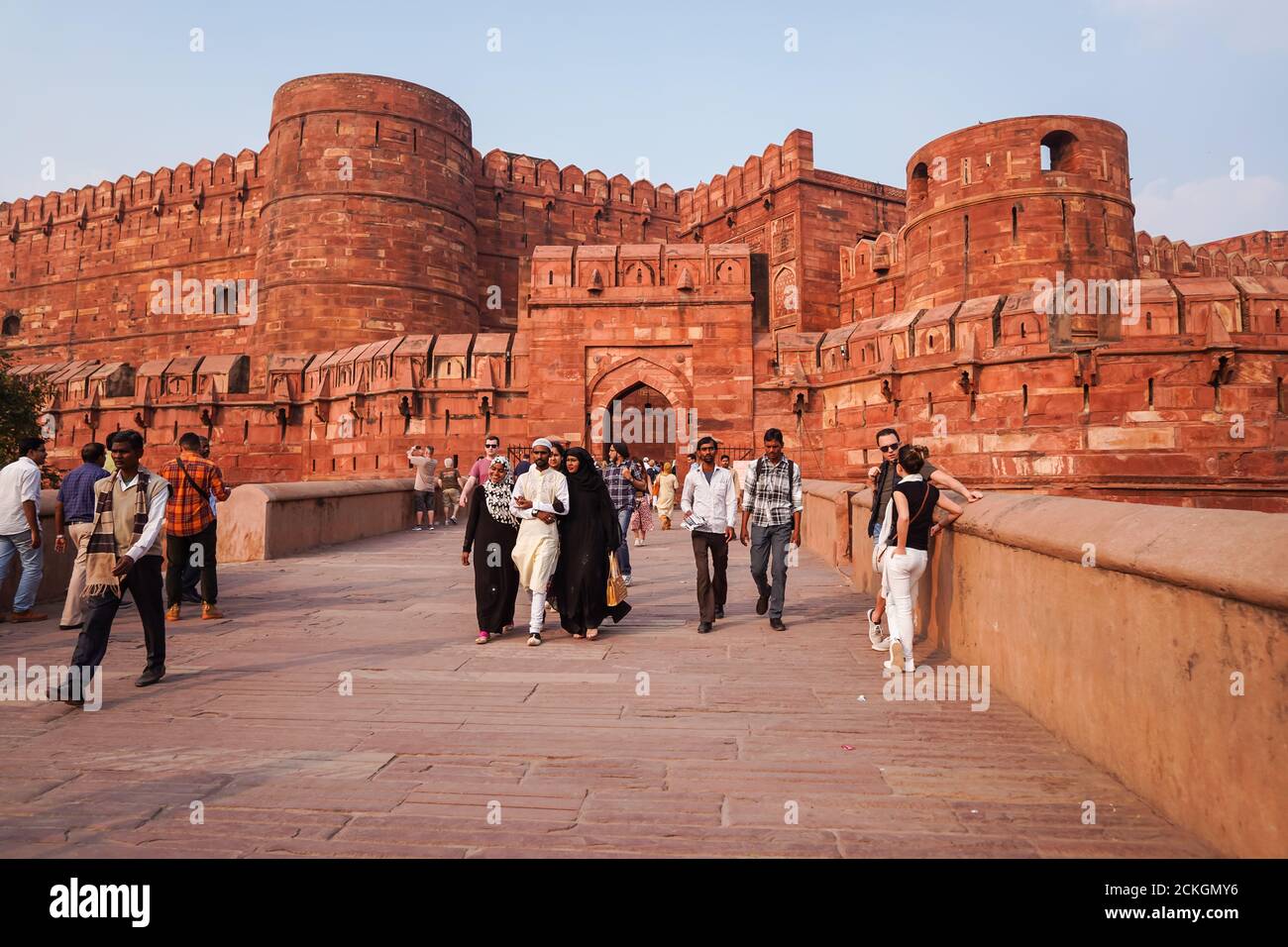Agra fort main gate hi-res stock photography and images - Alamy