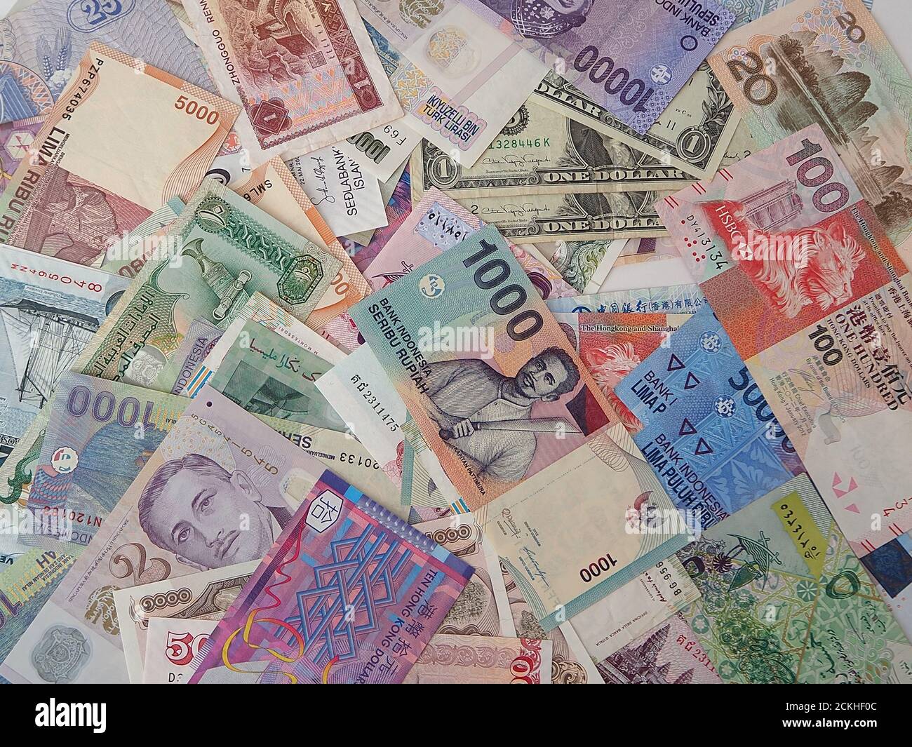 Money from different countries hi-res stock photography and images - Alamy