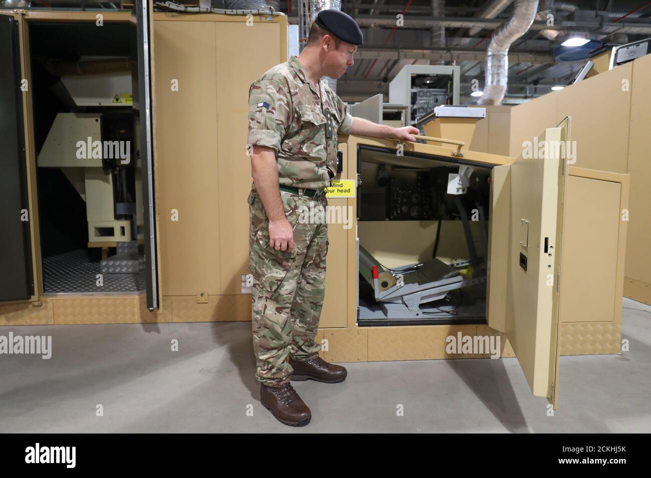 Paderborn, Germany. 16th Sep, 2020. British Captain Lee Greenhough ...