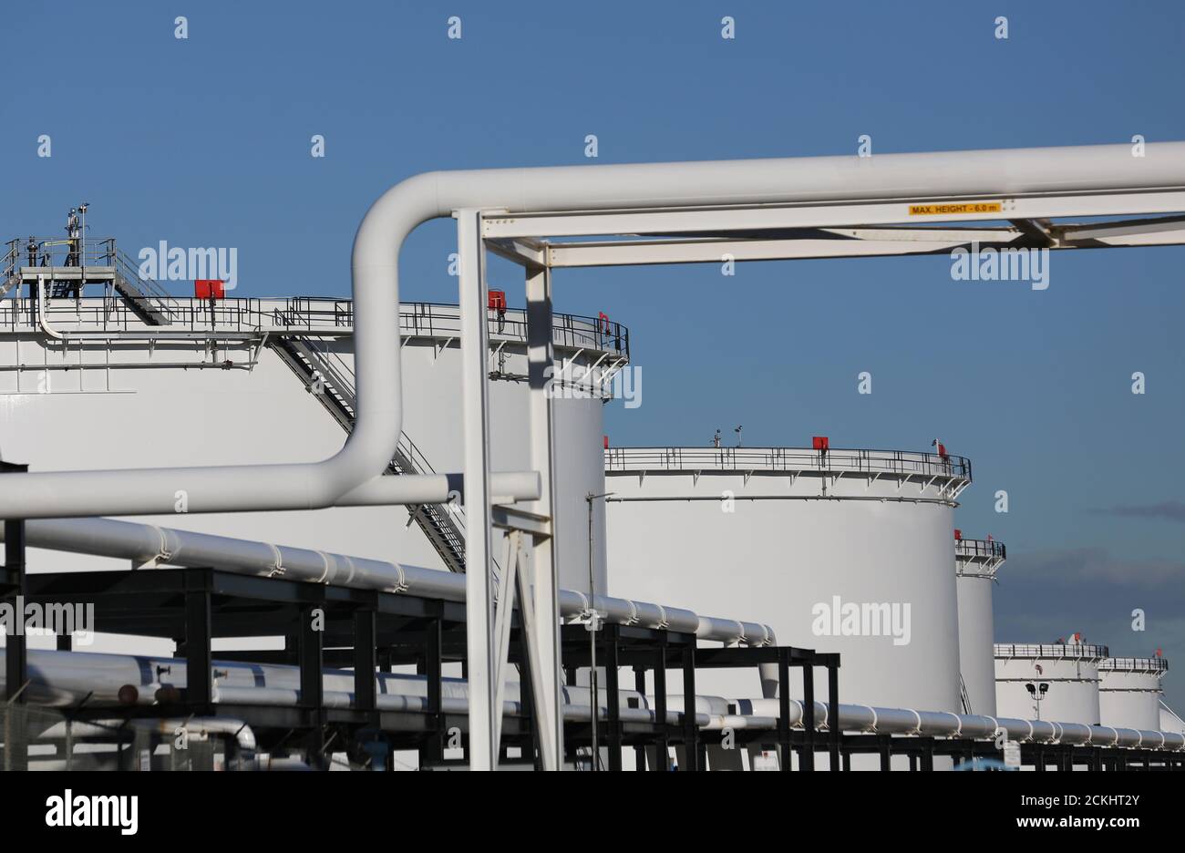 Oil terminal access hi-res stock photography and images - Alamy