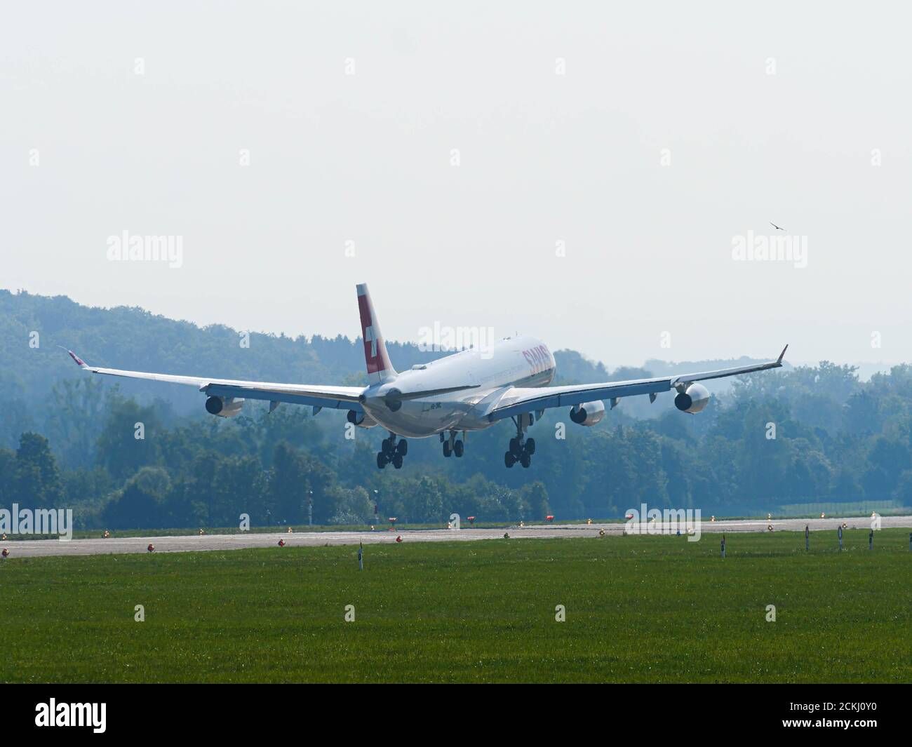 Plane Landing / Take-off Stock Photo - Alamy