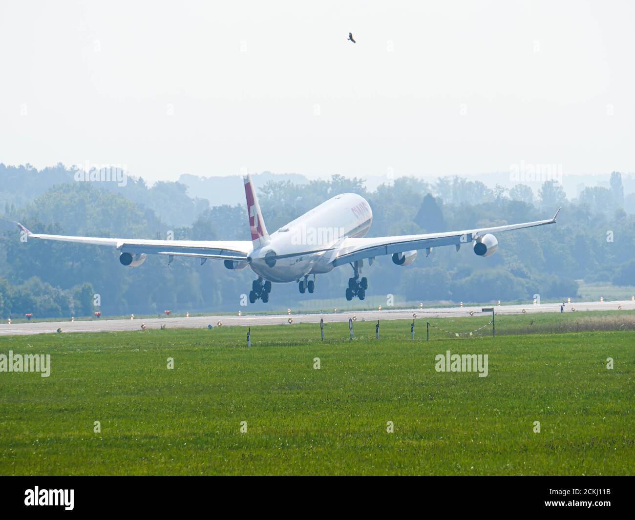 Plane Landing / Take-off Stock Photo - Alamy