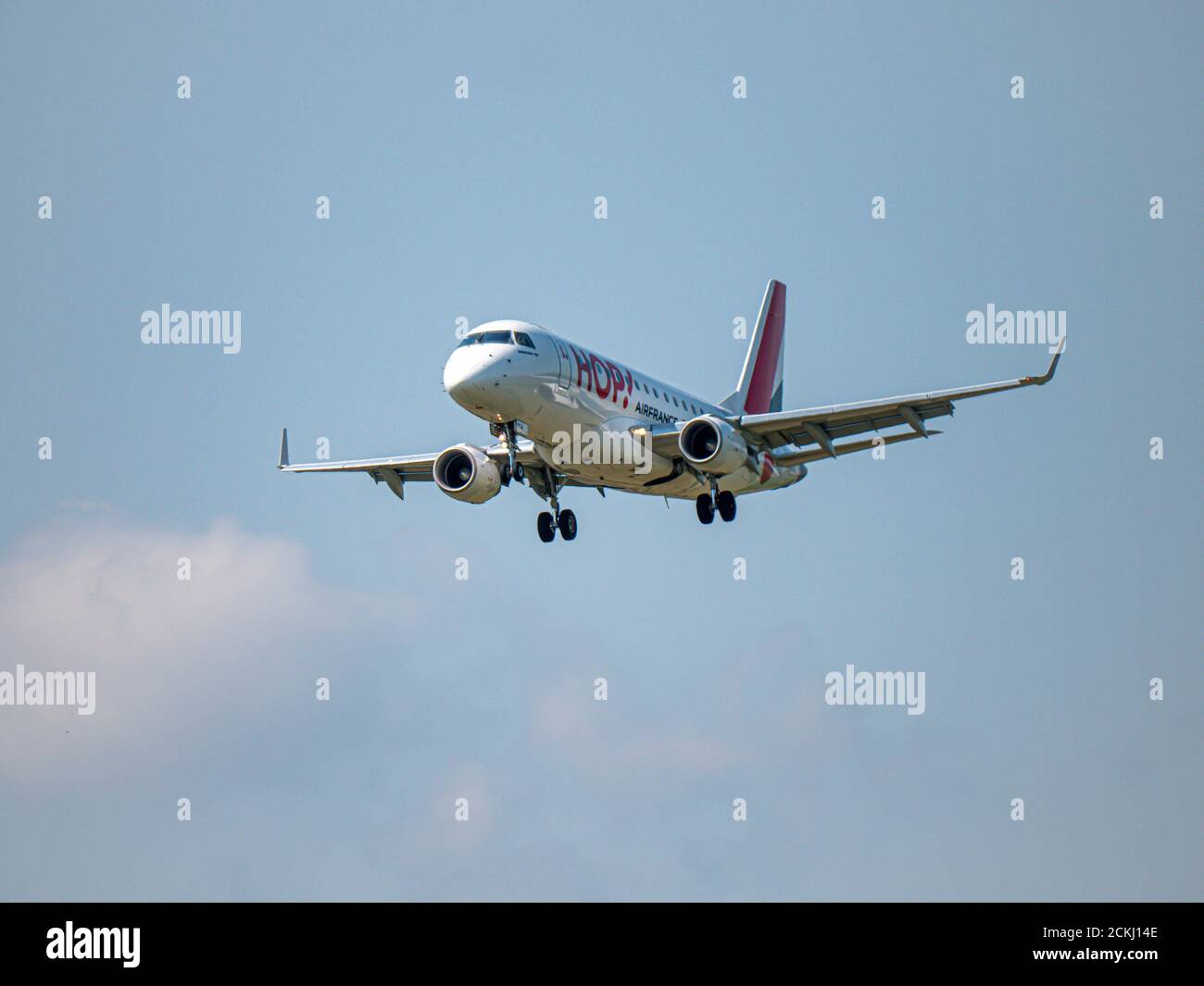 Plane Landing / Take-off Stock Photo - Alamy