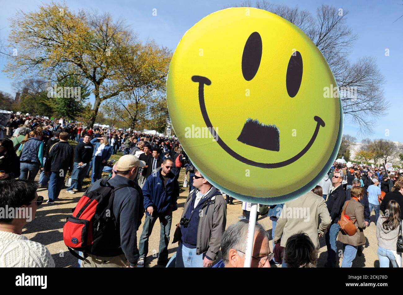 Hitler rally crowd hi-res stock photography and images - Alamy