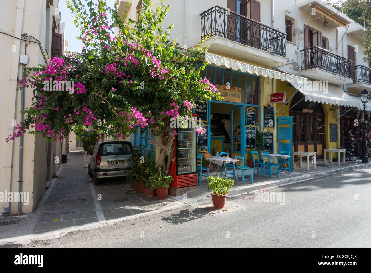 Typical Greek Taverna, Rethymno, Crete Stock Photo - Alamy
