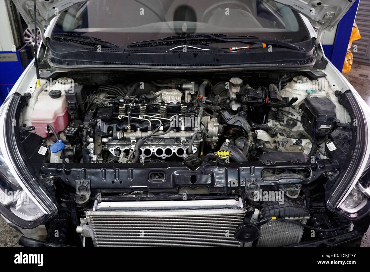 Car engine in a repair shop Stock Photo - Alamy