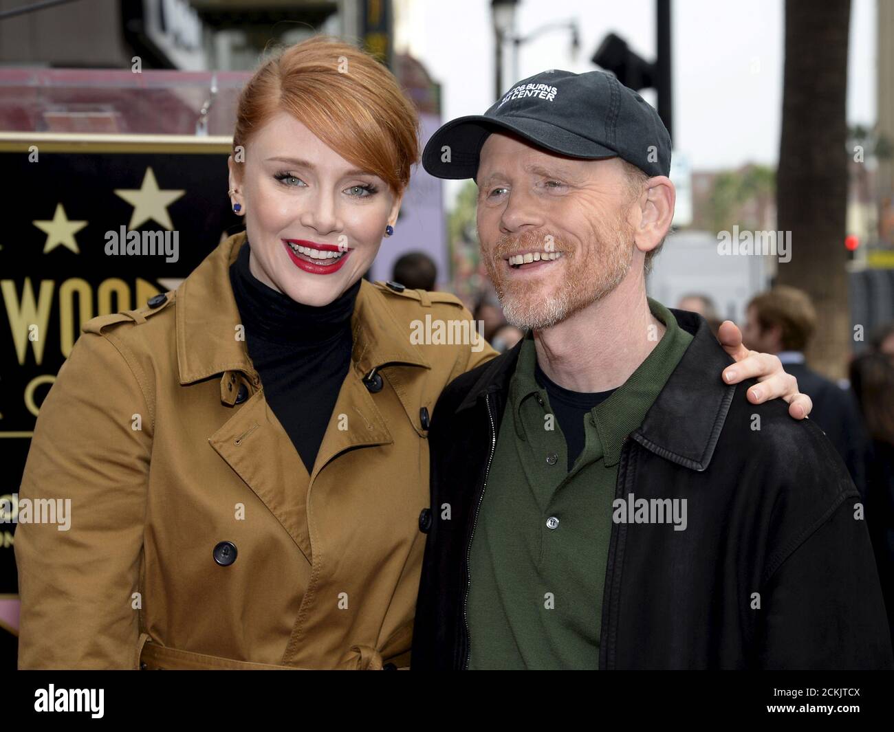 Daughter of ron howard hi-res stock photography and images - Alamy