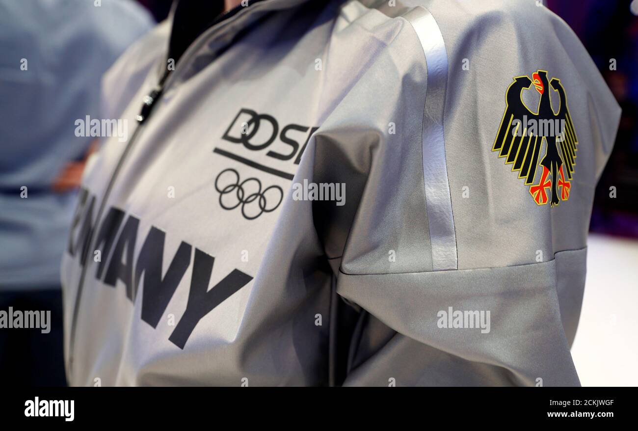 Olympics uniforms hi-res stock photography and images - Alamy