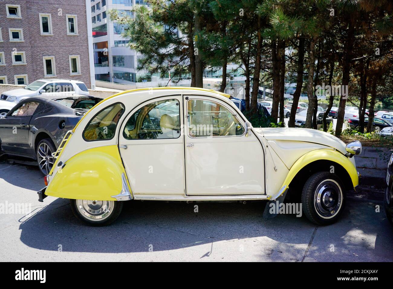 Vintage French cITROEN IN THE STREET Stock Photo - Alamy