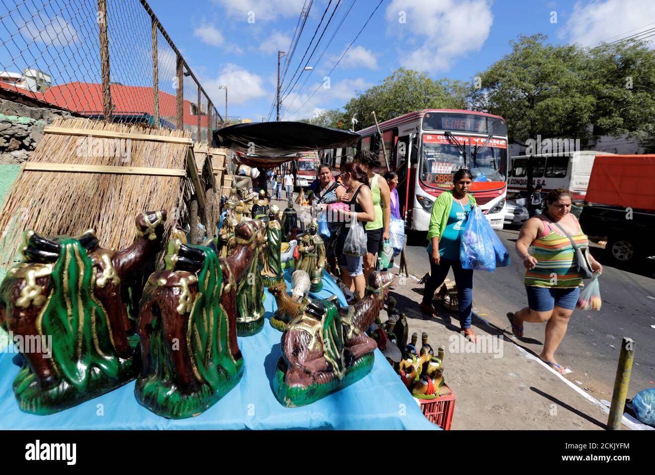 Asuncion paraguay market hi-res stock photography and images - Alamy